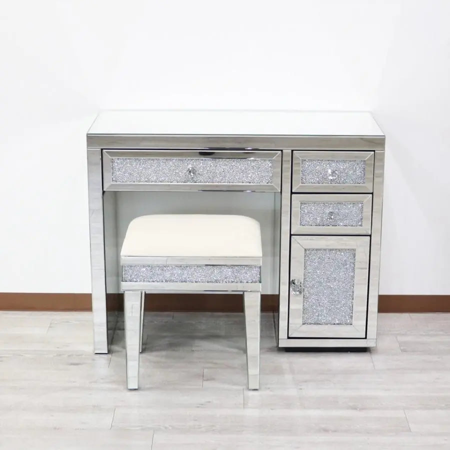 Crushed diamond dressing table featuring an exquisite design - TARLEE